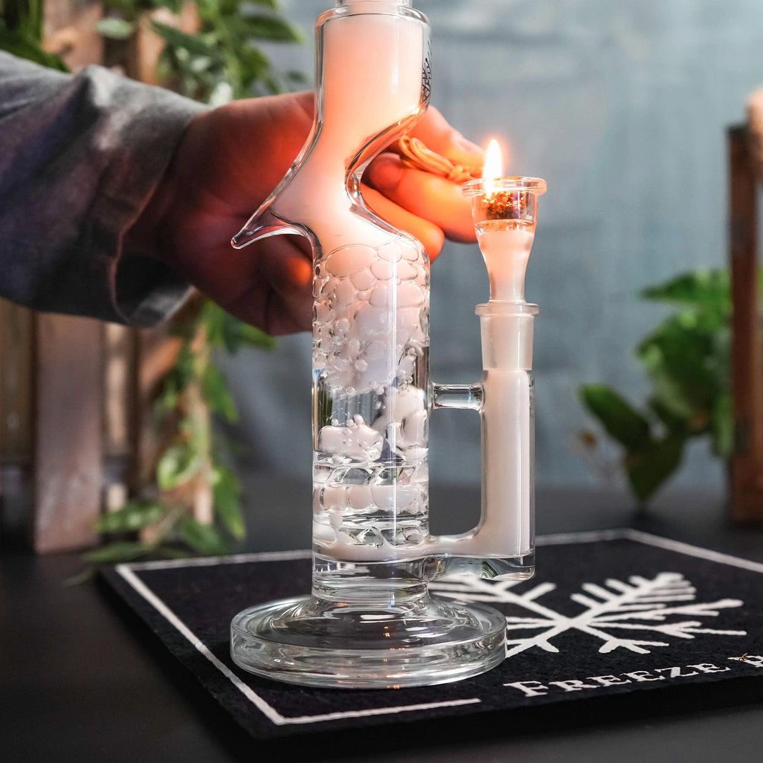 Tornado Bong – The Freeze Pipe